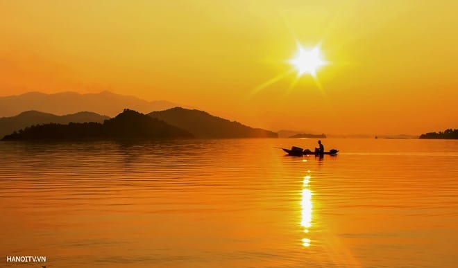 Nui Coc Lake Surprises Visitors With Its Legendary Beauty! - Luco ...
